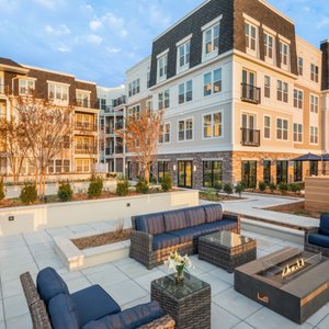 DUTCHGATE - Updated July 2024 - 15 Photos - 1461 Dutch Broadway, Valley ...