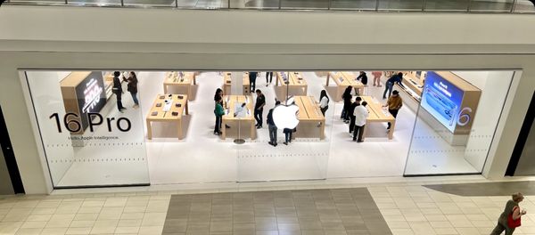 APPLE DEL AMO - Updated August 2025 - 43 Photos & 34 Reviews - 3525 W ...