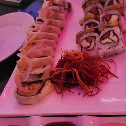 MAMA SUSHI - Updated November 2024 - 673 Photos & 503 Reviews - 3569 ...