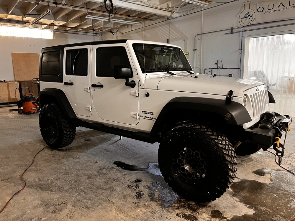 SUDS AUTO SALON - Updated December 2025 - 10 Photos - 655 Maple St ...