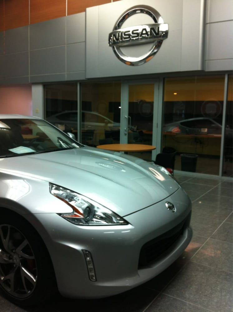 NISSAN - Updated March 2024 - Calle Marginal, San Juan, Puerto Rico ...