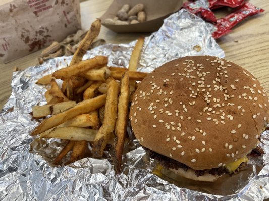 FIVE GUYS - 65 Photos & 96 Reviews - 1315 Ridgeway Rd, Memphis ...