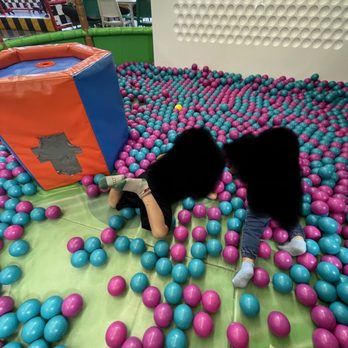 KIDZ TOWN INDOOR PLAYGROUND - Updated August 2024 - 357 Photos & 517 ...