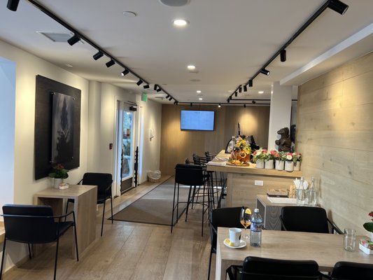 TREFF CAFE - Updated October 2025 - 45 Photos & 20 Reviews - 20 Vail Rd ...