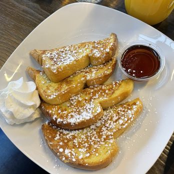 THE RAVEN 96 - Updated May 2024 - 24 Photos & 26 Reviews - 669 N 13th ...