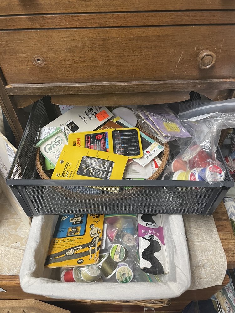 ANTIQUE MALL OF WEST SEATTLE - 29 Photos & 51 Reviews - 4516 California ...