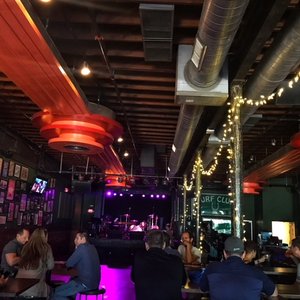 TURF CLUB - 106 Photos & 107 Reviews - 1601 University Ave W, Saint ...