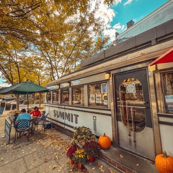 SUMMIT DINER - Updated December 2025 - 268 Photos & 294 Reviews - 1 ...