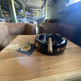 24TH STREET CIGAR LOUNGE - Updated October 2025 - 29 Photos & 14 ...