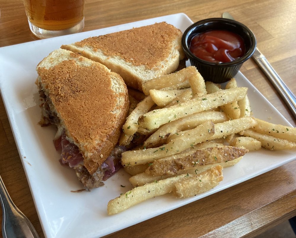 MOERLEIN LAGER HOUSE - 1154 Photos & 1047 Reviews - 115 Joe Nuxhall Way ...