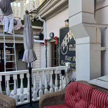 HENRY’S ROOFTOP DECK - Updated November 2024 - 110 Photos & 72 Reviews ...