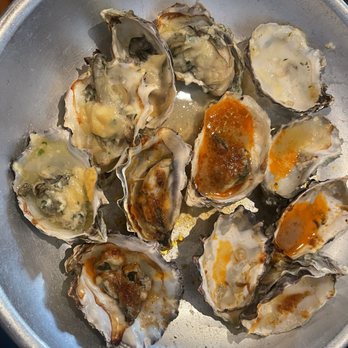 SALTY GIRLS - SEQUIM SEAFOOD - Updated October 2024 - 426 Photos & 434 ...