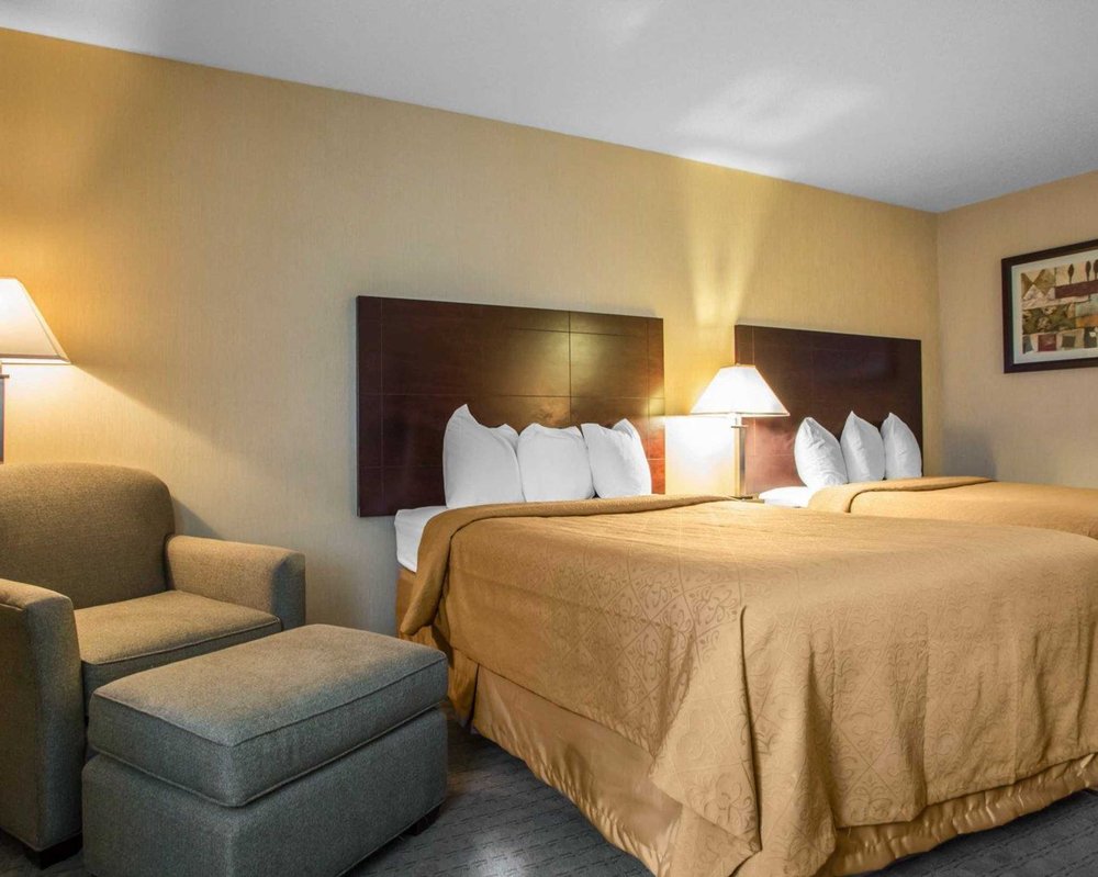 QUALITY INN - Updated December 2025 - 17 Photos - 114 E Upham St ...