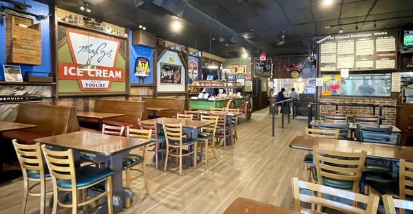 ORIGINAL HAMBURGER WORKS - 226 Photos & 378 Reviews - 2801 N 15th Ave ...