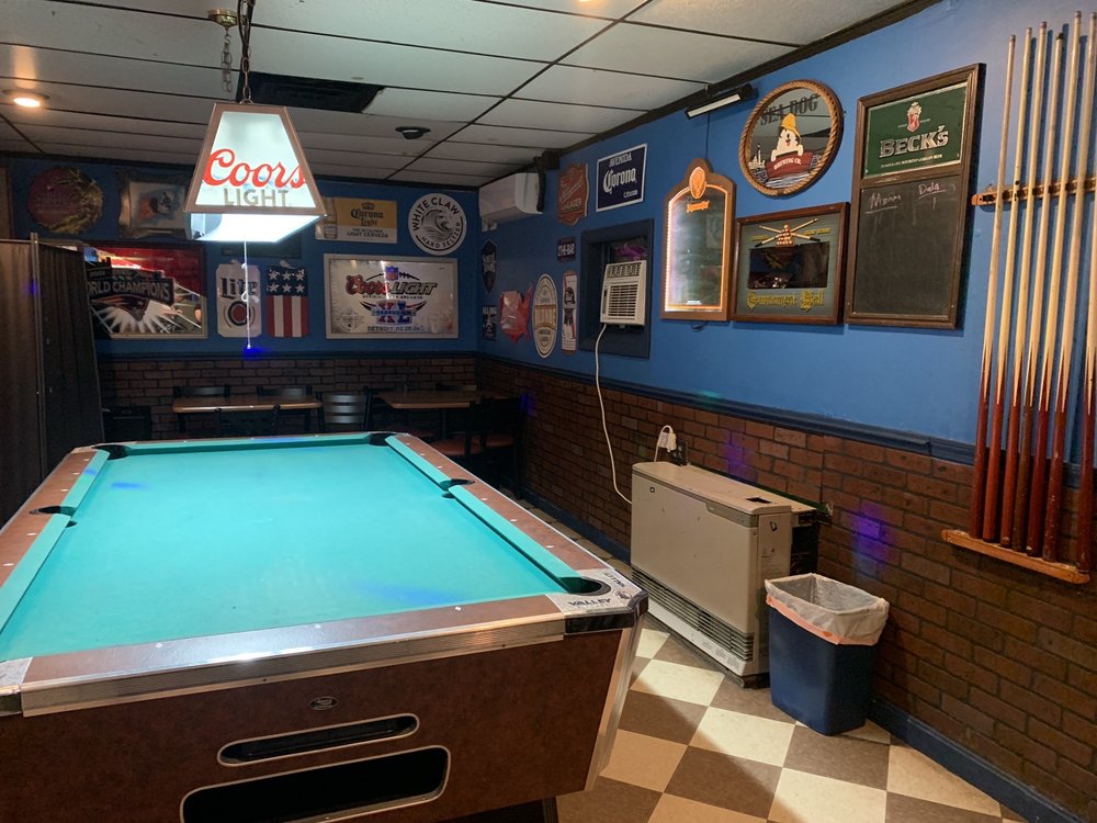 SPRING POINT TAVERN - Updated August 2025 - 11 Reviews - 175 Benjamin W ...