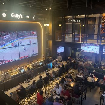GILLY’S CLUBHOUSE - Updated November 2024 - 101 Photos & 79 Reviews ...