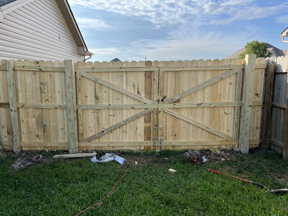 BIG BLUE FENCING & CONTRACTING - 20 Photos - Lancaster, Kentucky ...
