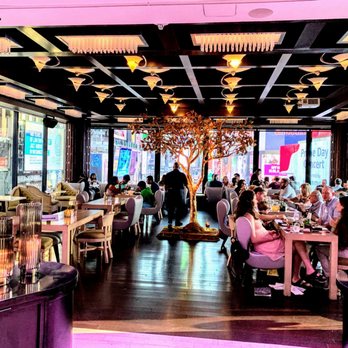 R Lounge at Two Times Square - 466 Photos & 332 Reviews - Lounges - Two ...