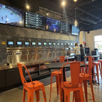 THE RUSTY BUMBLEBEE - Updated December 2024 - 72 Photos & 21 Reviews ...