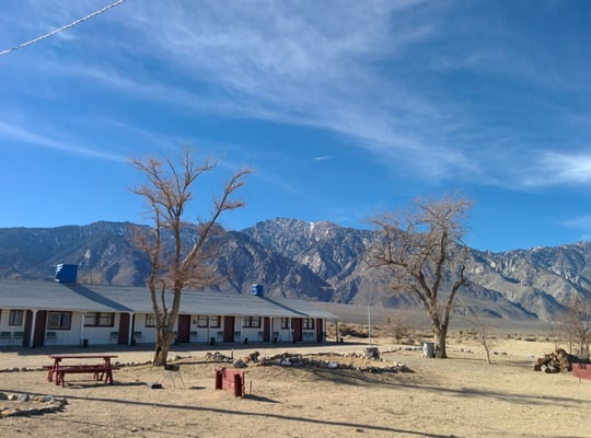 RUSTIC OASIS MOTEL - Updated July 2025 - 56 Photos & 17 Reviews - 2055 ...