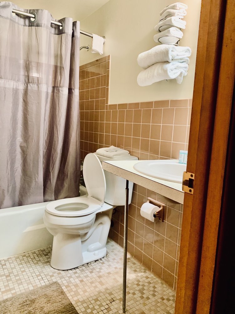 MAPLES MOTEL - Updated October 2025 - 89 Photos & 39 Reviews - 4409 ...