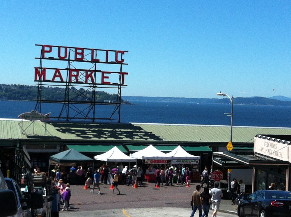 CHRISTOPHER’S LAMP - Updated December 2025 - 82 Reviews - 1501 Pike Pl ...