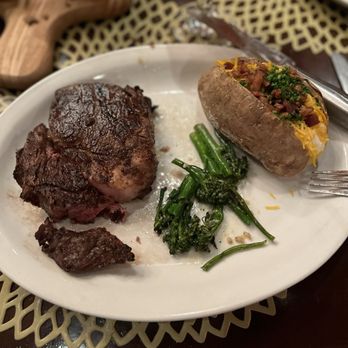 CROSSROADS SALOON AND STEAKHOUSE - Updated December 2024 - 329 Photos ...