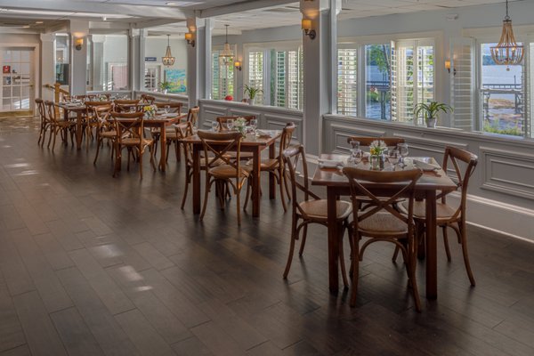 WATER’S EDGE RESTAURANT & BAR - Updated December 2025 - 76 Photos & 36 ...