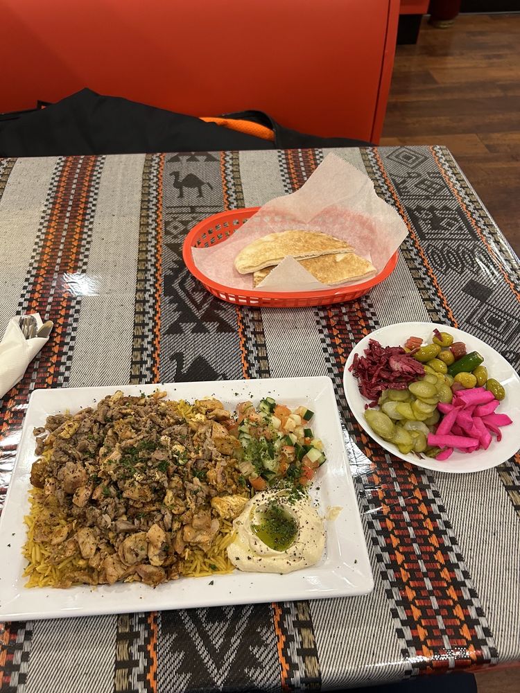 MR PITA MEDITERRANEAN GRILL - 23 Photos - 1120 Technology Dr, O'Fallon ...