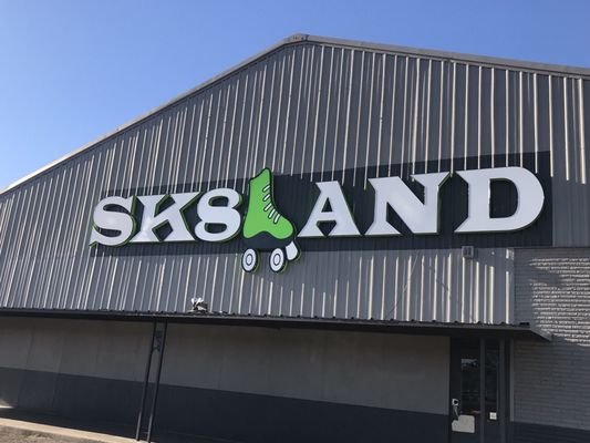 SK8LAND - Updated March 2026 - 34 Photos - 10829 Leopard St, Corpus ...