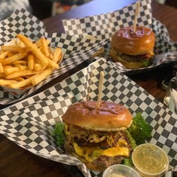 THE SHERIFF BURGER - Updated December 2025 - 116 Photos & 129 Reviews ...