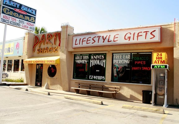 PARTY SHACK - Updated February 2025 - 46 Photos - 10600 Front Beach Rd ...