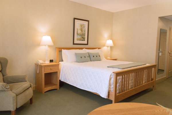 ESSENHAUS INN & CONFERENCE CENTER - Updated July 2024 - 31 Photos & 19 ...