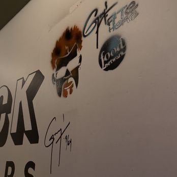 WALLY & BUCK - Updated June 2025 - 61 Photos & 103 Reviews - 319 E ...