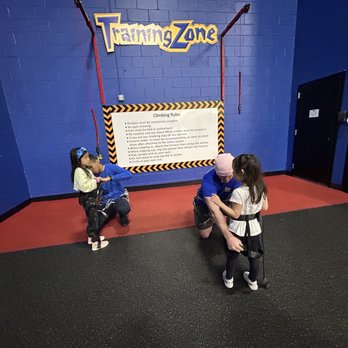 CLIMBZONE - Updated October 2025 - 75 Photos & 37 Reviews - 5369 US 9 ...