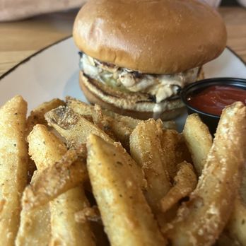 SOUTHERN KIN COOKHOUSE - Updated December 2024 - 1591 Photos & 1400 ...