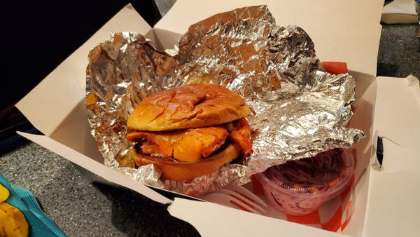 THE HAPPY LOBSTER - Updated December 2025 - 297 Photos & 381 Reviews ...