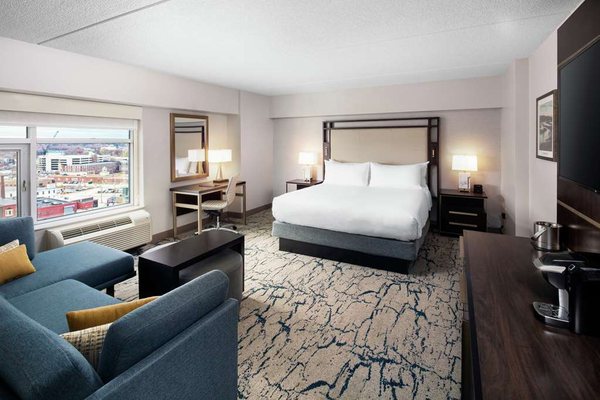 DOUBLETREE BY HILTON MANCHESTER DOWNTOWN - 89 Photos & 22 Reviews - 700 ...