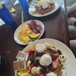 WINCHELL’S PUB & GRILL - Updated July 2025 - 255 Photos & 258 Reviews ...