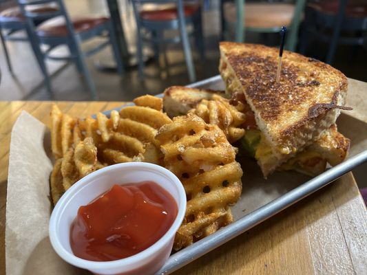 SPOKES ON SOUTHERN - Updated August 2025 - 327 Photos & 448 Reviews ...