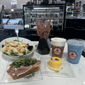 DAILY DRIP COFFEE & DESSERTS - Updated August 2024 - 168 Photos & 55 ...