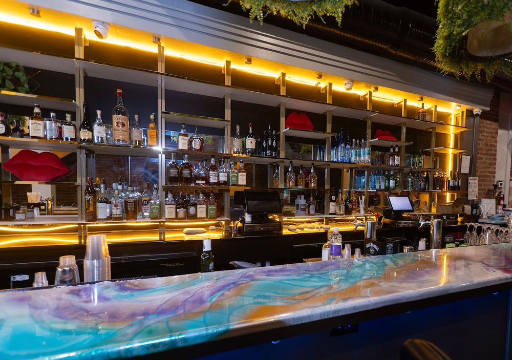 FLIRT COCKTAIL BAR AND SOCIAL CLUB - Updated December 2025 - 11 Photos ...