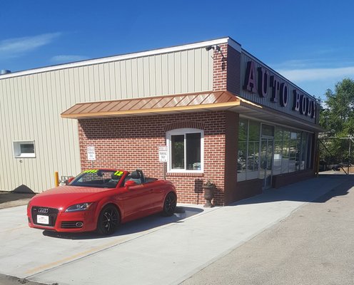 ROYAL AUTO BODY - Updated October 2025 - 22 Photos & 22 Reviews - 2775 ...