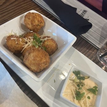 MAVERICK’S CANTON - Updated October 2024 - 106 Photos & 106 Reviews ...