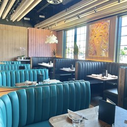 TAPS PUBLIC HOUSE - Updated December 2025 - 98 Photos & 43 Reviews ...