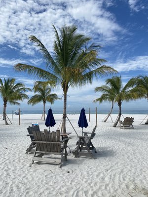 UNDERTOW BEACH BAR - Updated August 2024 - 167 Photos & 206 Reviews ...