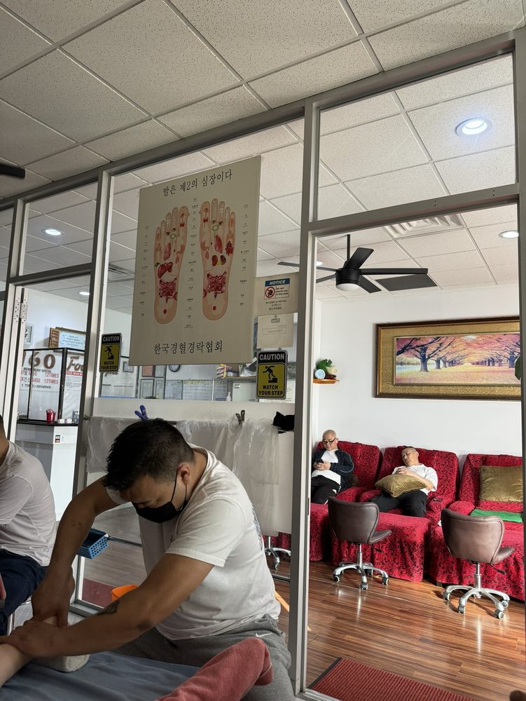 160 FOOT SPA - Updated December 2025 - 21 Photos & 64 Reviews - 160-13 ...