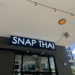 SNAP THAI FISH HOUSE - Updated October 2025 - 137 Reviews & 507 Photos - 3699 Lenox Rd NE ...