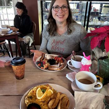 THE GINGERBREAD HOUSE - Updated April 2024 - 316 Photos & 229 Reviews ...