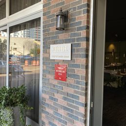 EBBE - Updated October 2025 - 230 Photos & 43 Reviews - 1202 N Franklin ...